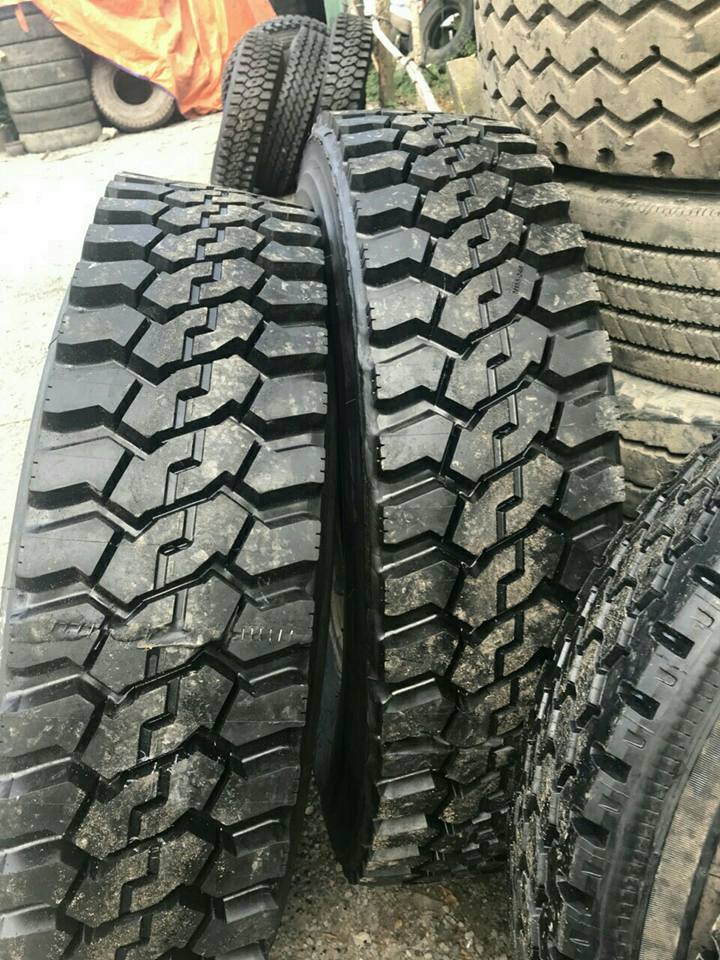 chuyên cung cấp lốp dán giá rẻ 12r20 tại Bình Dương