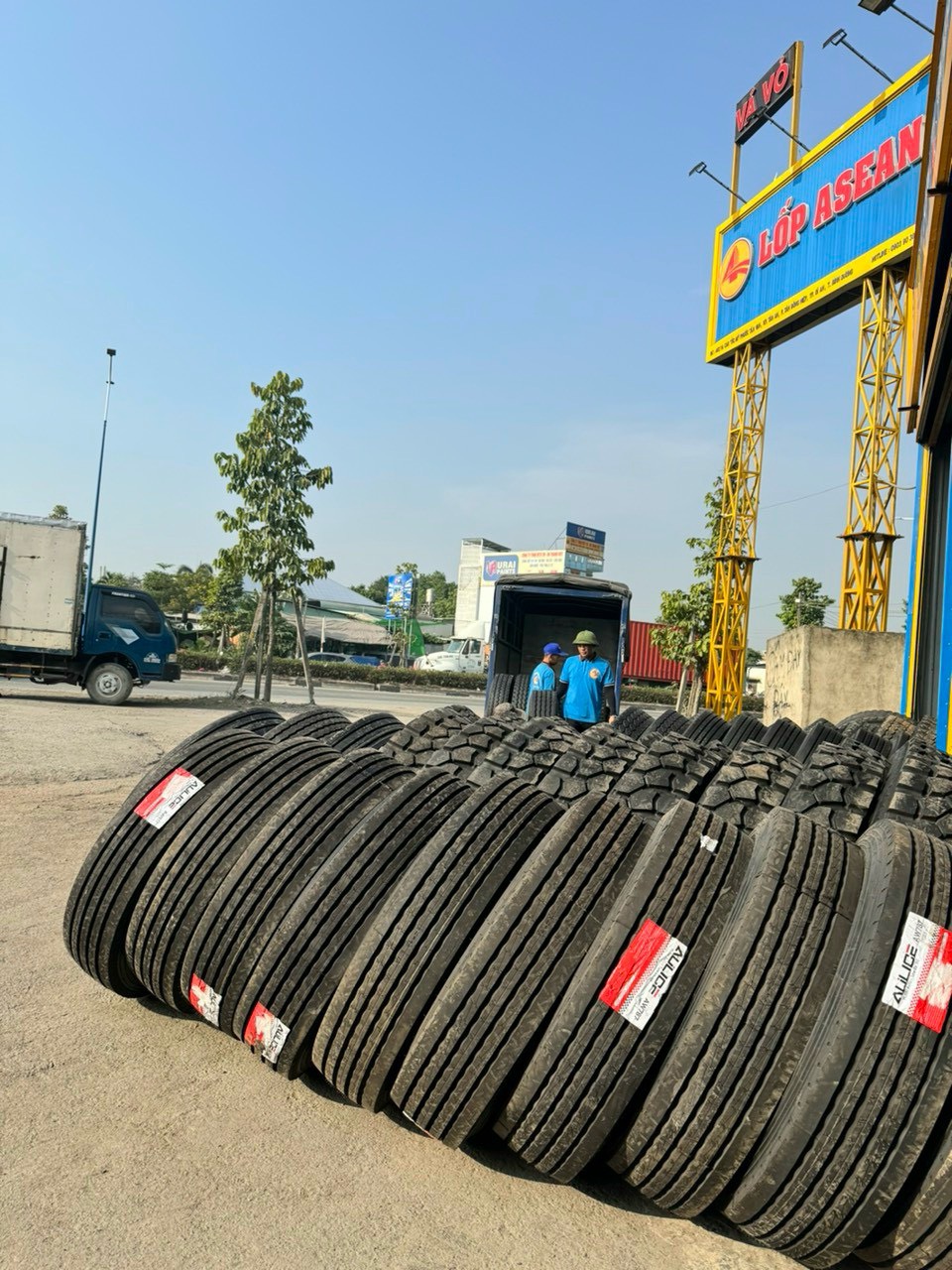 Lý do lựa chọn lốp xe đầu kéo phù hợp